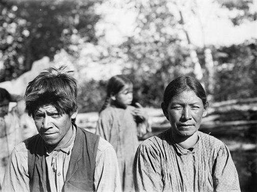 Ojibwe at emaze Presentation