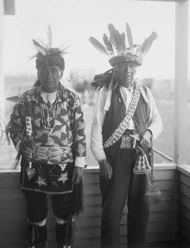 Ojibwe at emaze Presentation